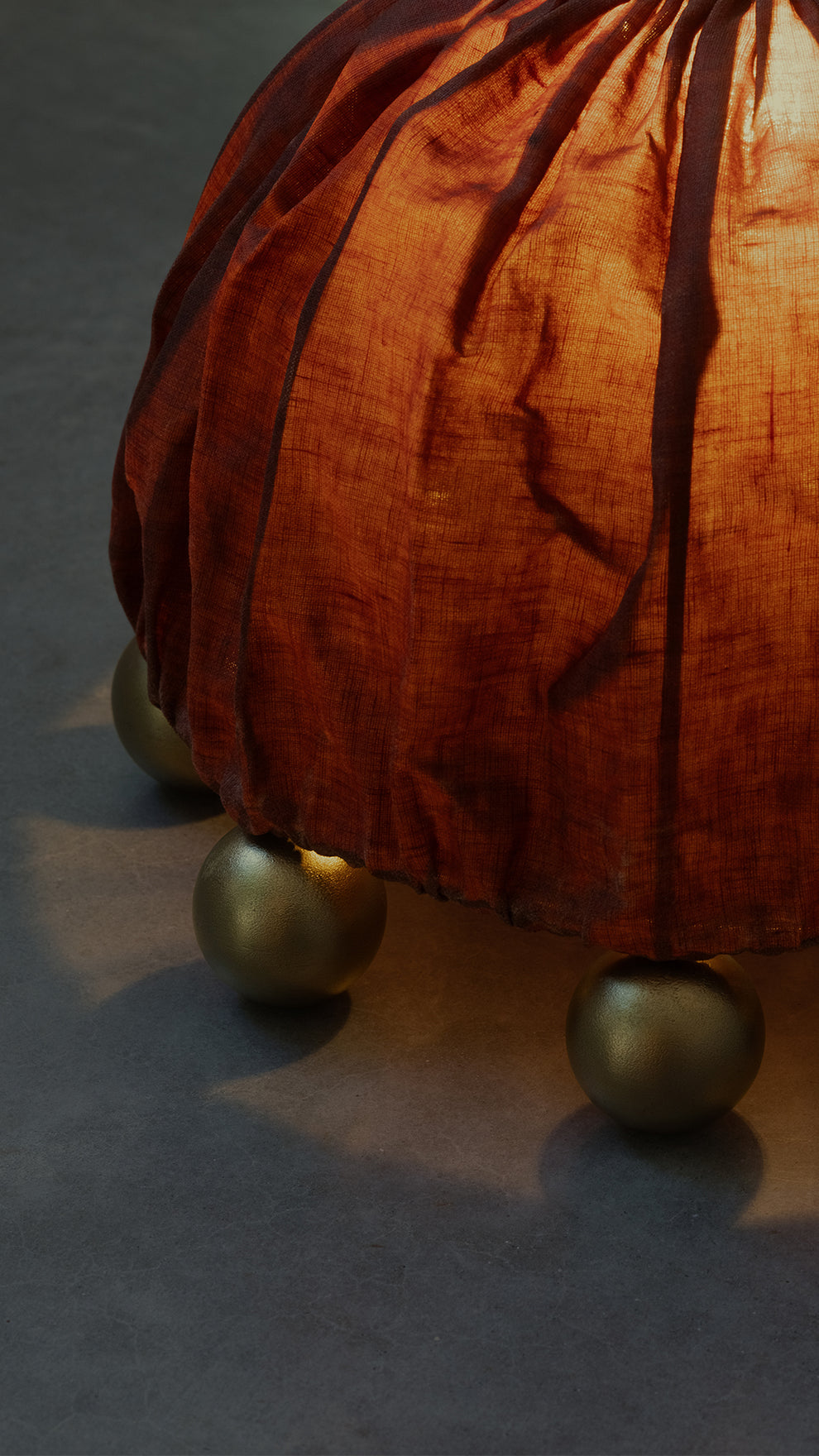 ALTER Table Lamp | Brass Beeswax Linen Ceriops – Kaytar